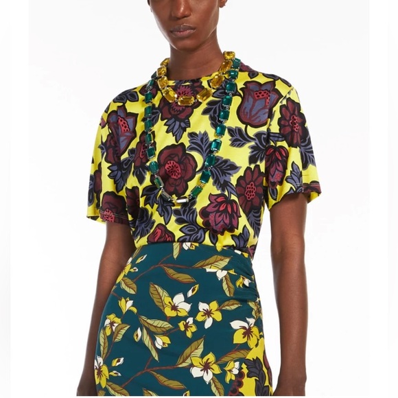 Weekend Max Mara | Tops | Weekend Max Mara Labelcut Jerzu Tee Yellow ...